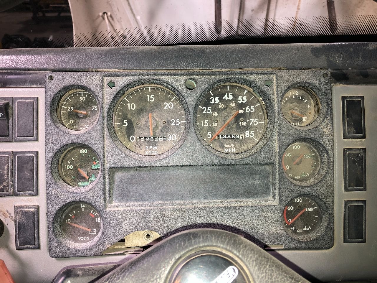 Freightliner FL70 Instrument Cluster for Sale