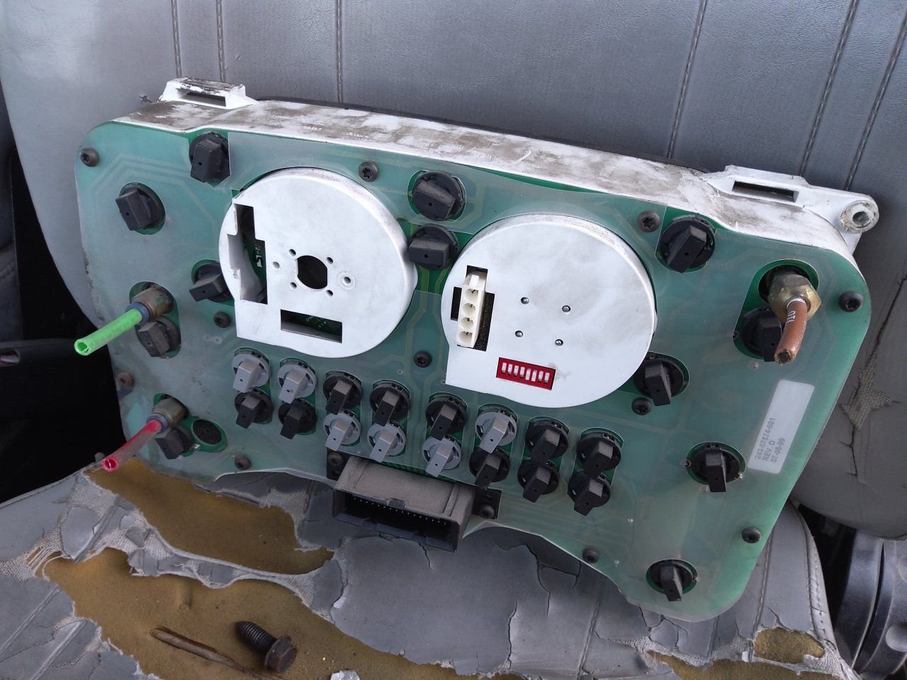 243-57674-001 | Freightliner FL70 Instrument Cluster for Sale