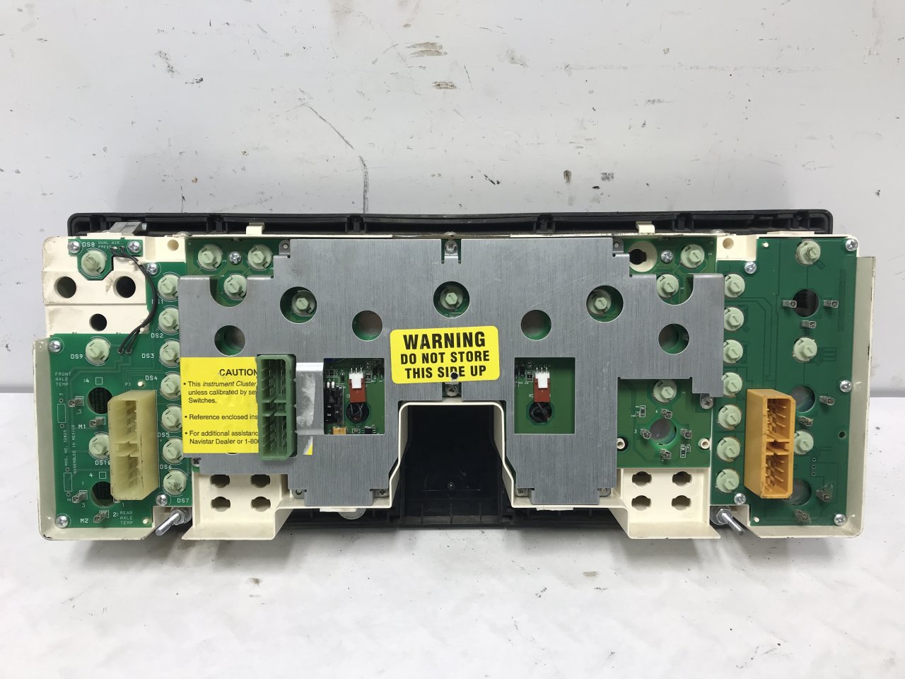 2512565C91 | International GENESIS Speedometer Instrument Cluster for Sale