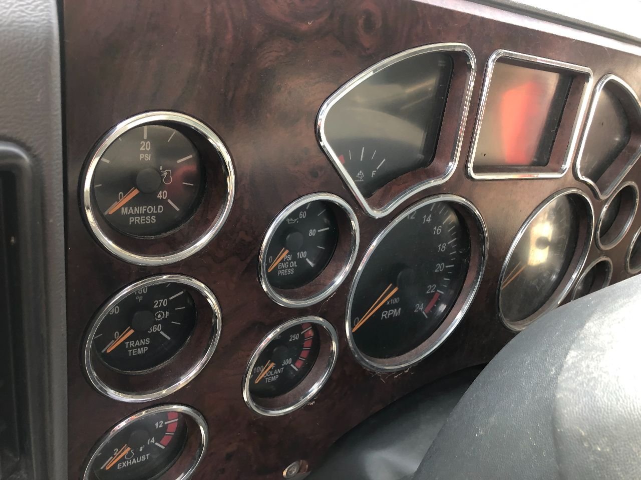 Mack GU713 Speedometer Instrument Cluster for Sale