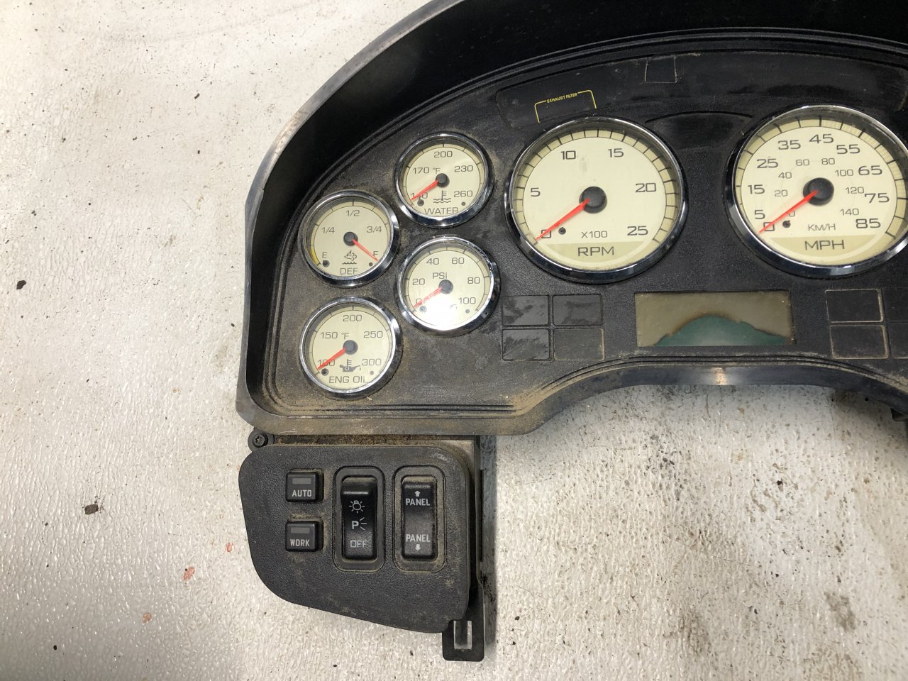 2604698C93 | International PROSTAR Speedometer Instrument Cluster for Sale