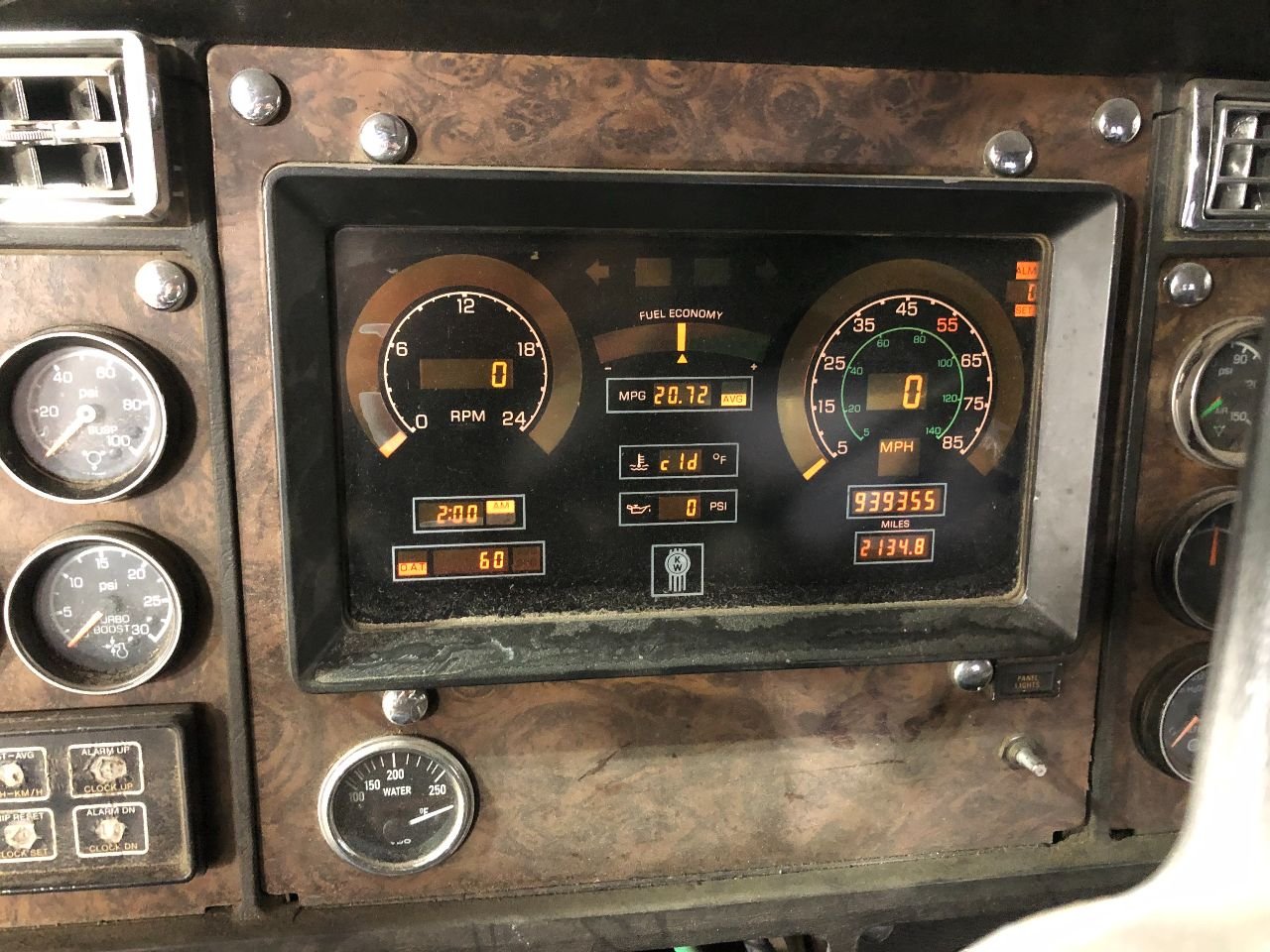 K152-155 | Kenworth T600 Speedometer Instrument Cluster for Sale