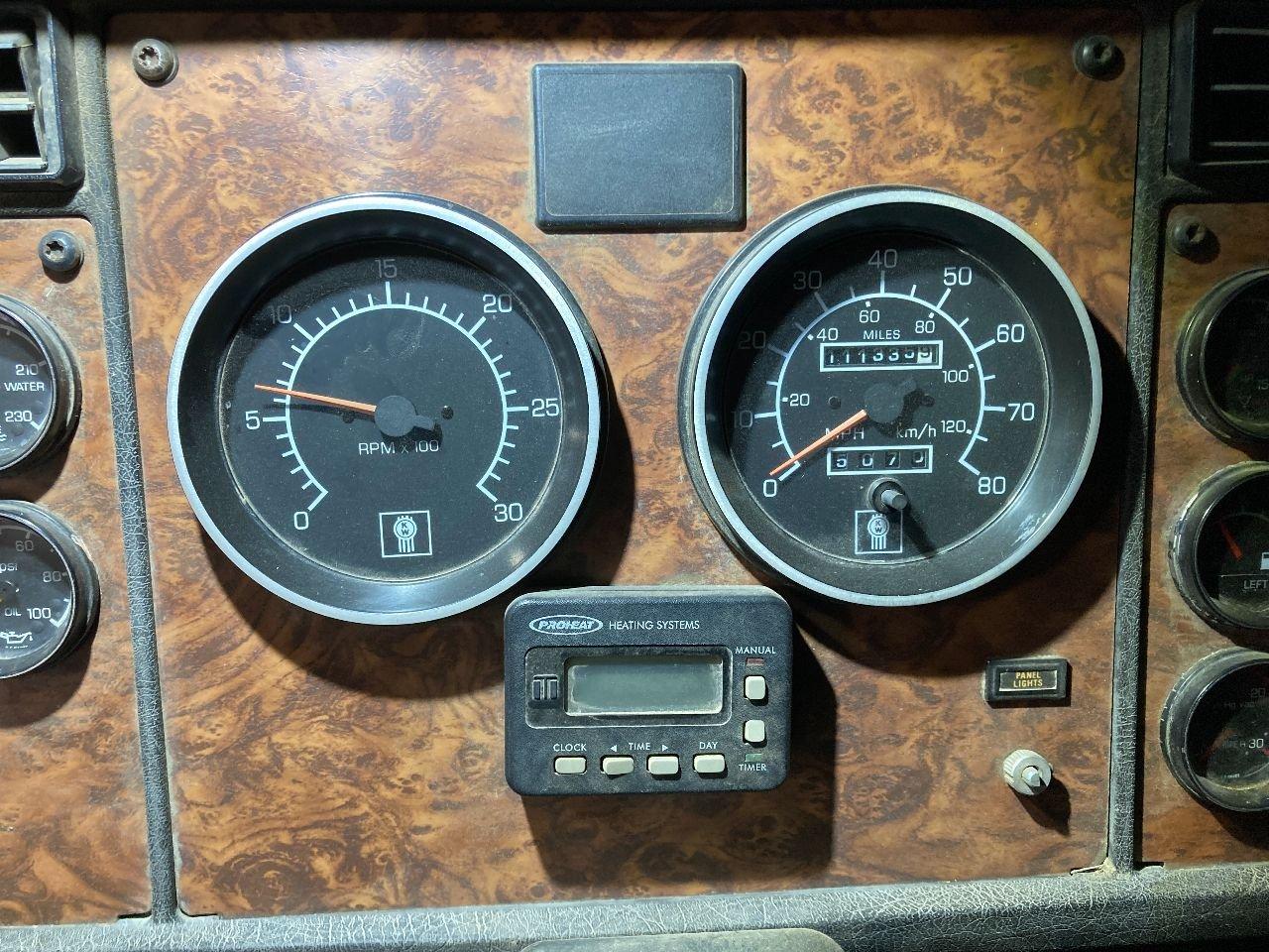 VERIFY | Kenworth T800 Speedometer Instrument Cluster for Sale