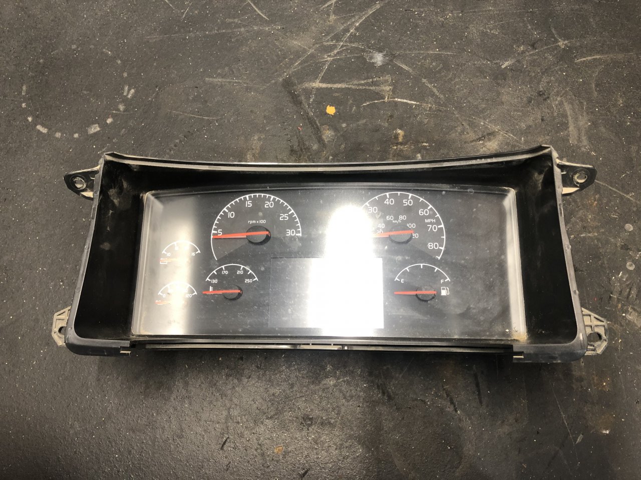 00108682 | Blue Bird VISION Speedometer Instrument Cluster for Sale