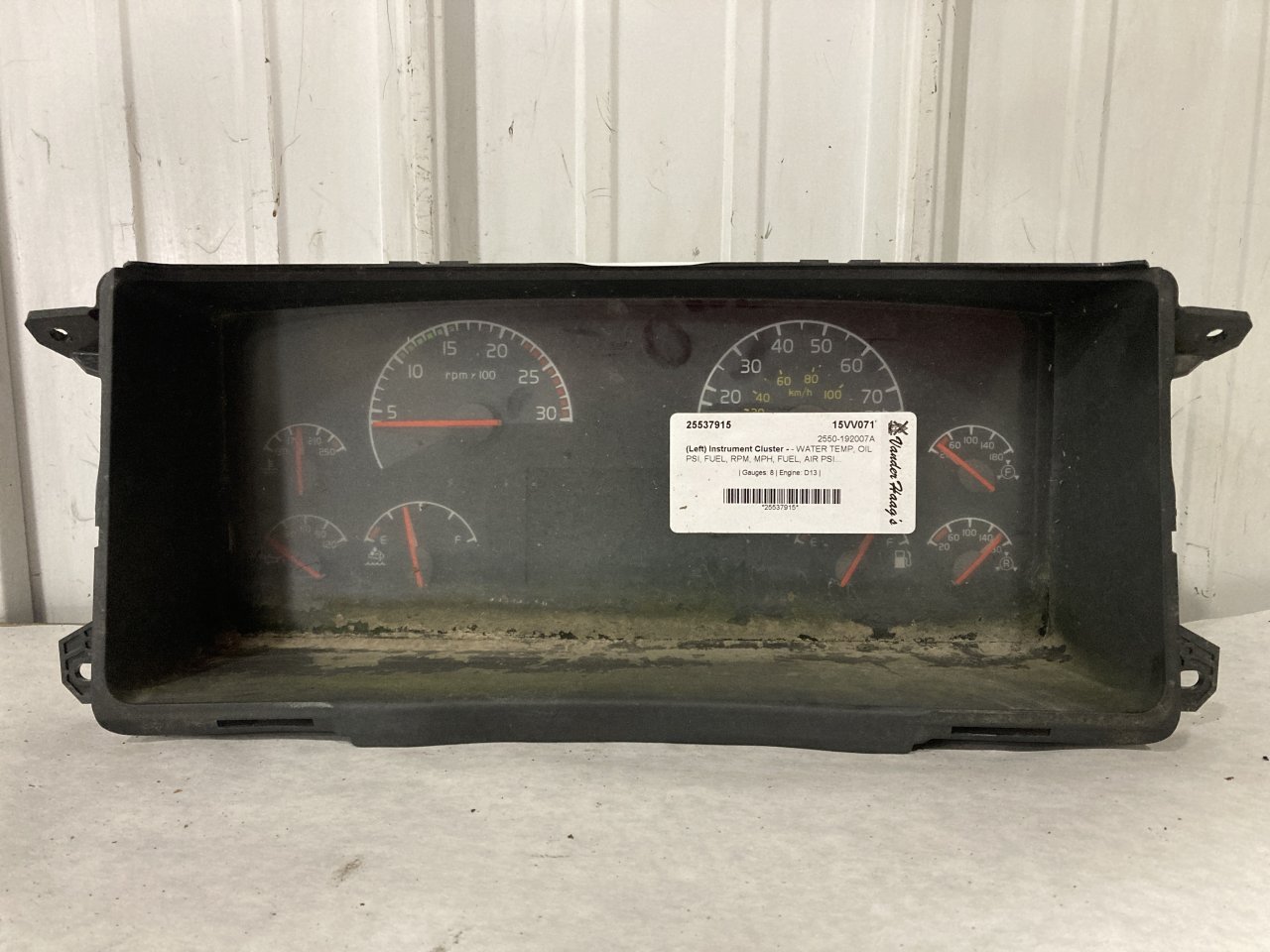 22261634-P01 | Volvo VT Speedometer Instrument Cluster for Sale