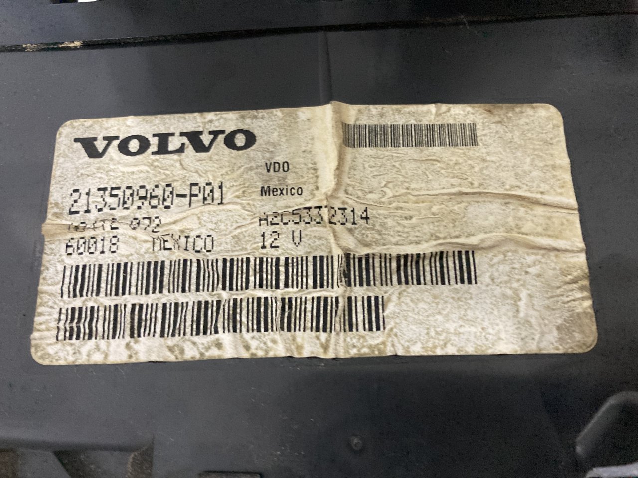 22261626-P01 | Volvo VT Speedometer Instrument Cluster for Sale