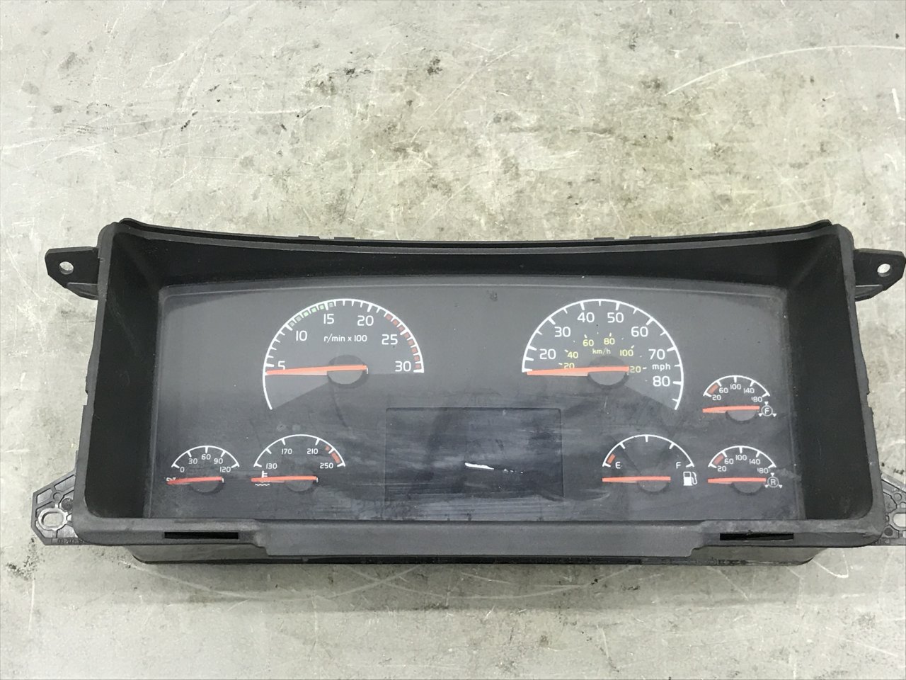 Volvo VNL Speedometer Instrument Cluster for Sale