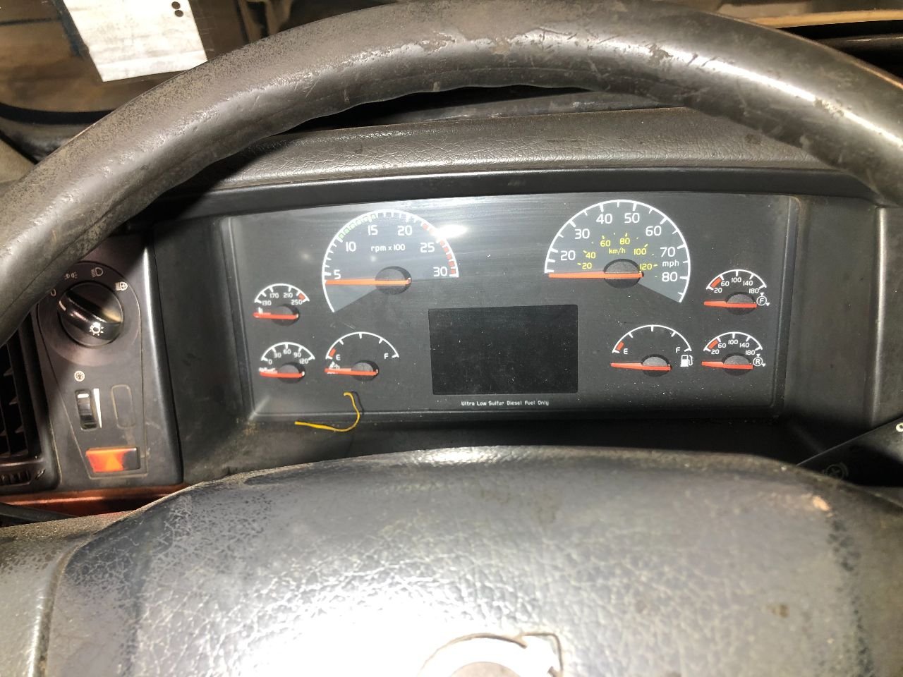 21844834-P01 | Volvo VNM Speedometer Instrument Cluster for Sale