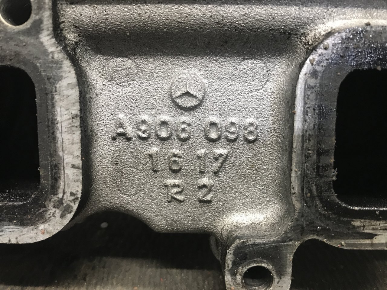 Mercedes MBE906 Engine Intake Manifold for Sale