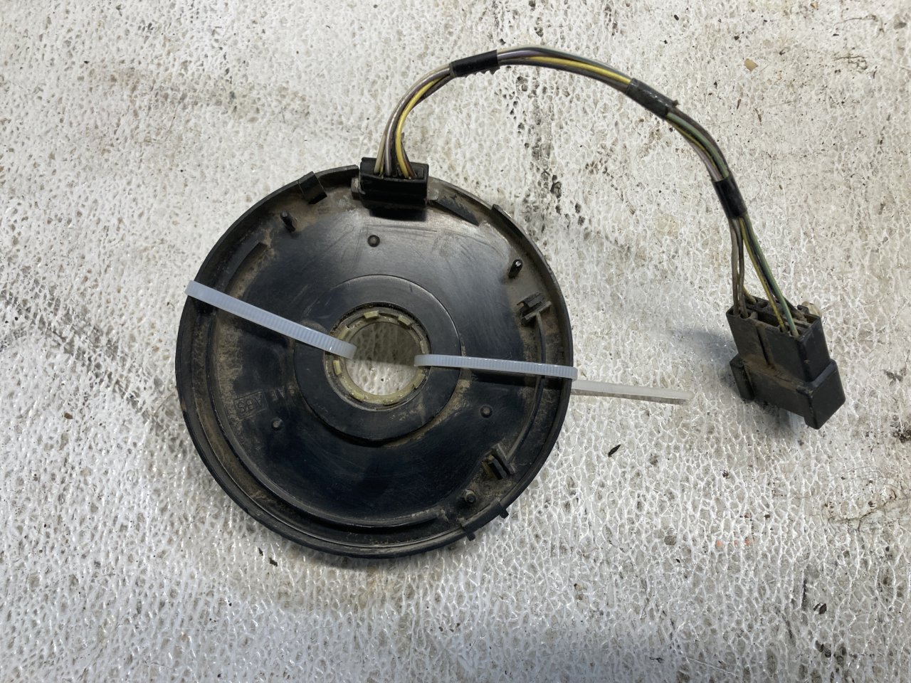 F6HT-14A664-AC | Sterling ACTERRA Cab Interior Part for Sale