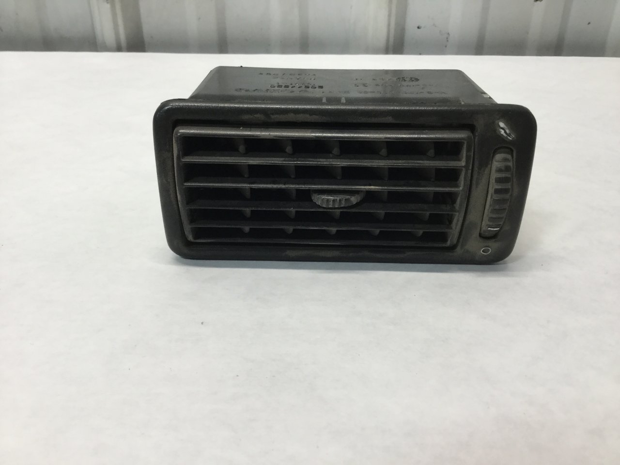 20911930 | Mack CXU613 Cab Interior Part for Sale