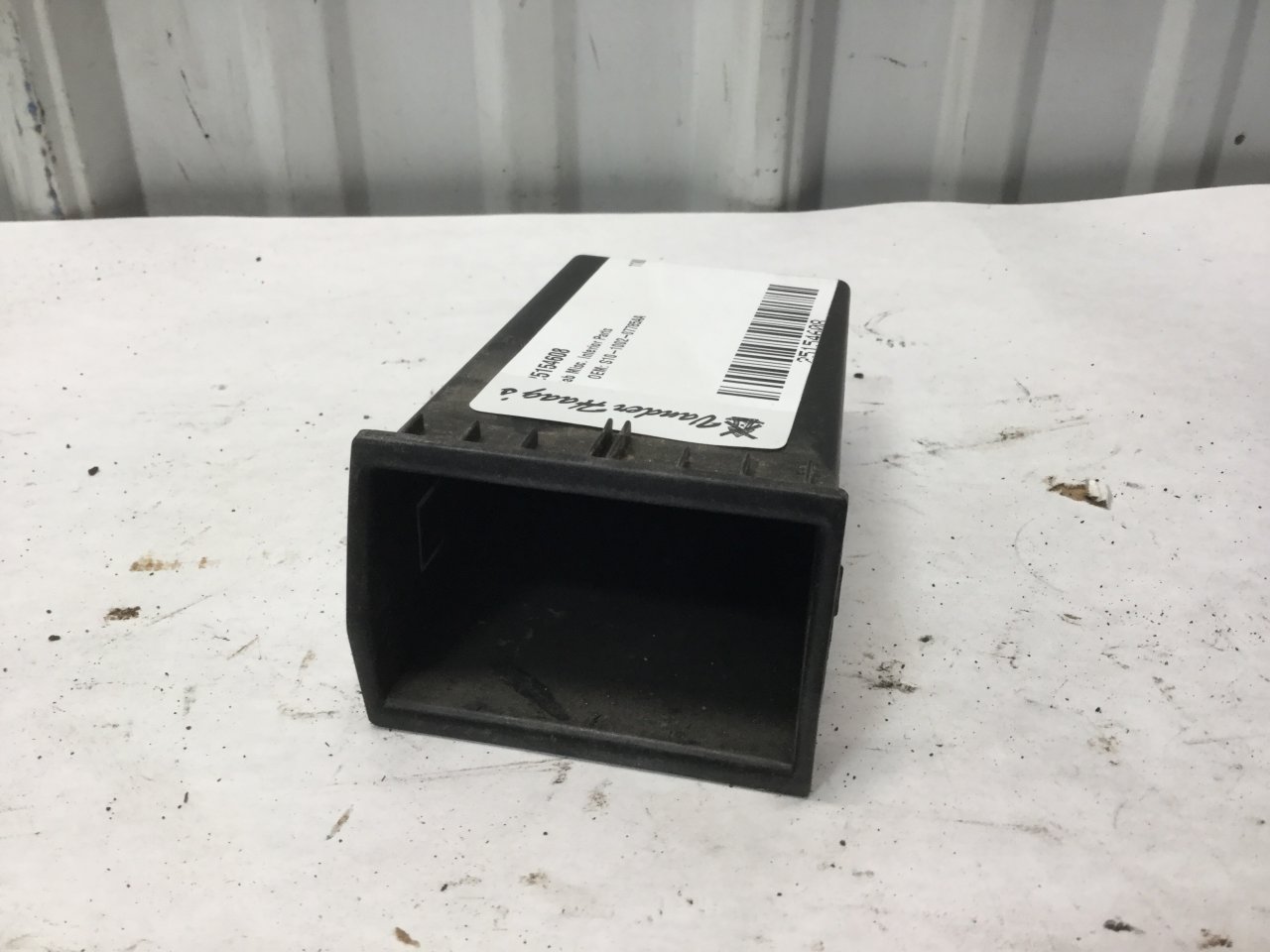 S10-1002-07785AA | Kenworth T660 Cab Interior Part for Sale