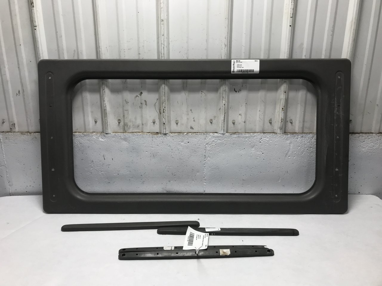 SOLD Kenworth T800 Poly Cab Trim Panel P N S6011895