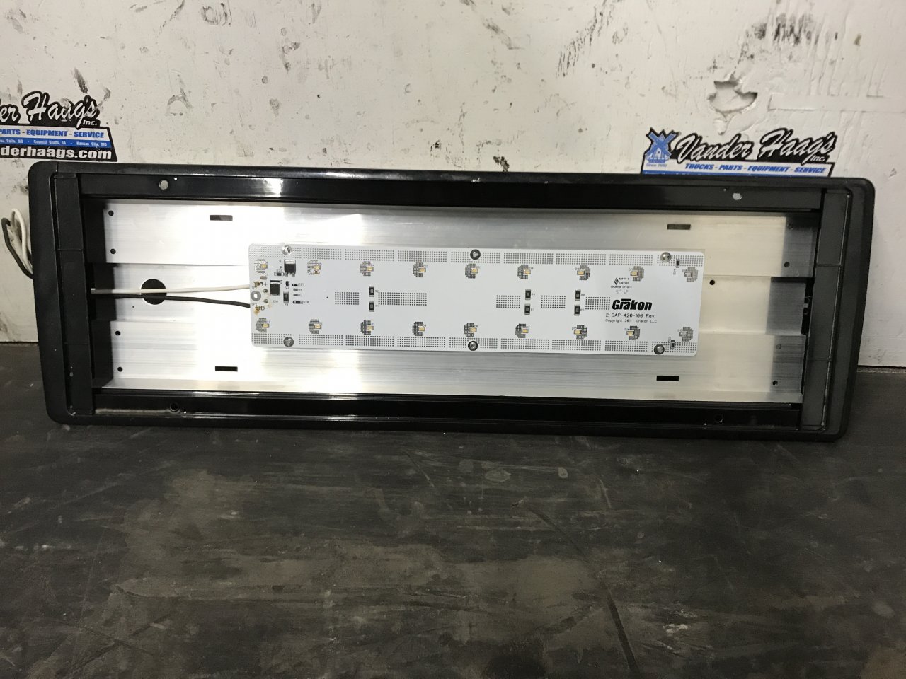 07785AA | Kenworth T660 Lighting, Interior for Sale