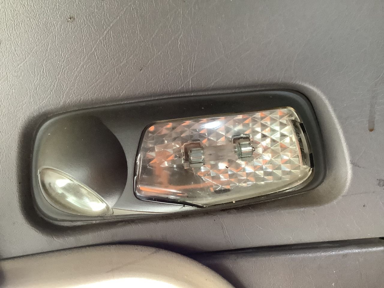 1-INJ-402-000 | Kenworth T660 Lighting, Interior for Sale