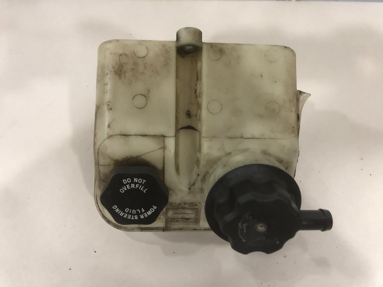A14-17824-000 | Freightliner CASCADIA Power Steering Reservoir for Sale