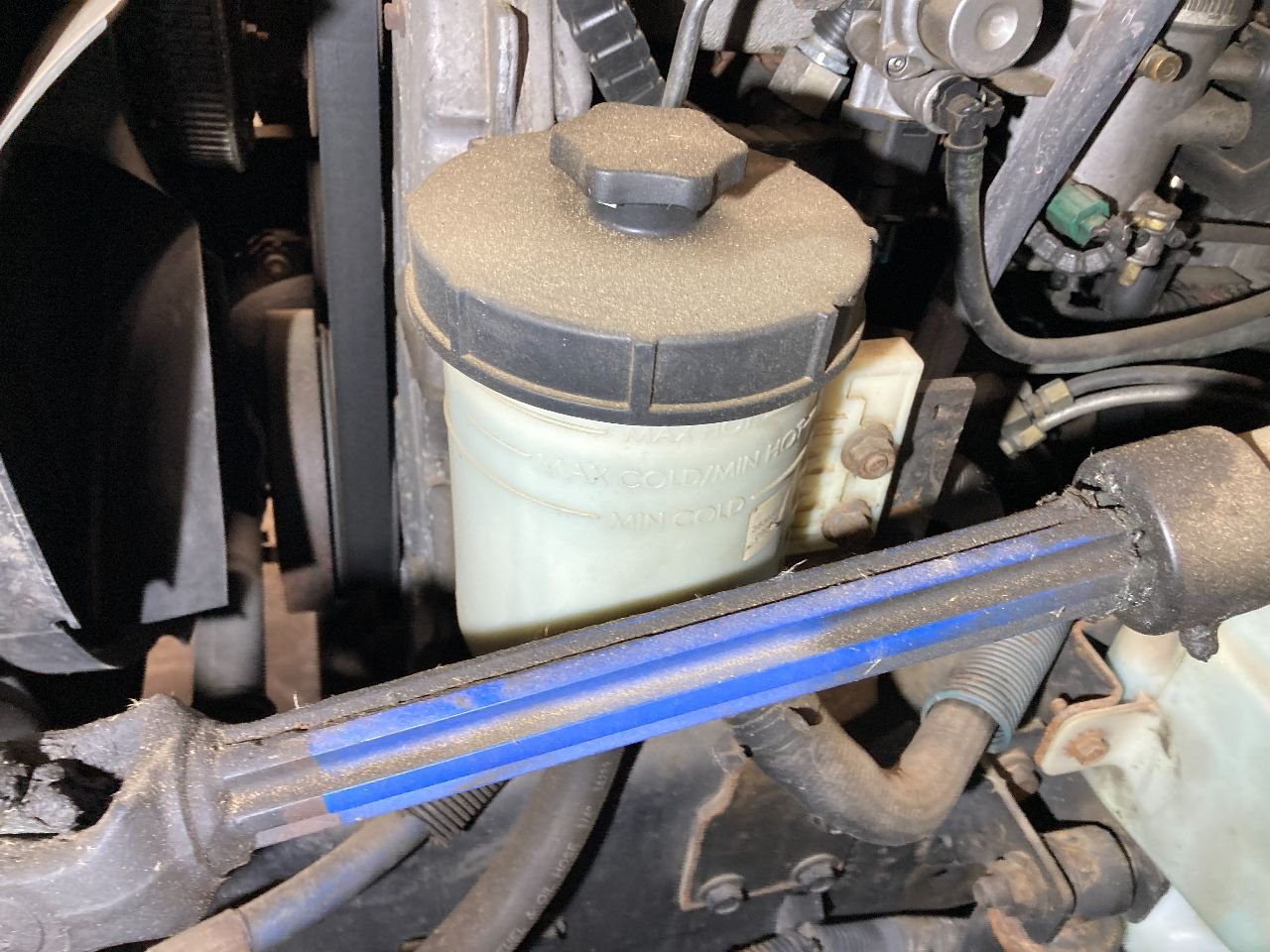 3836352C91 | International DURASTAR (4400) Power Steering Reservoir for Sal