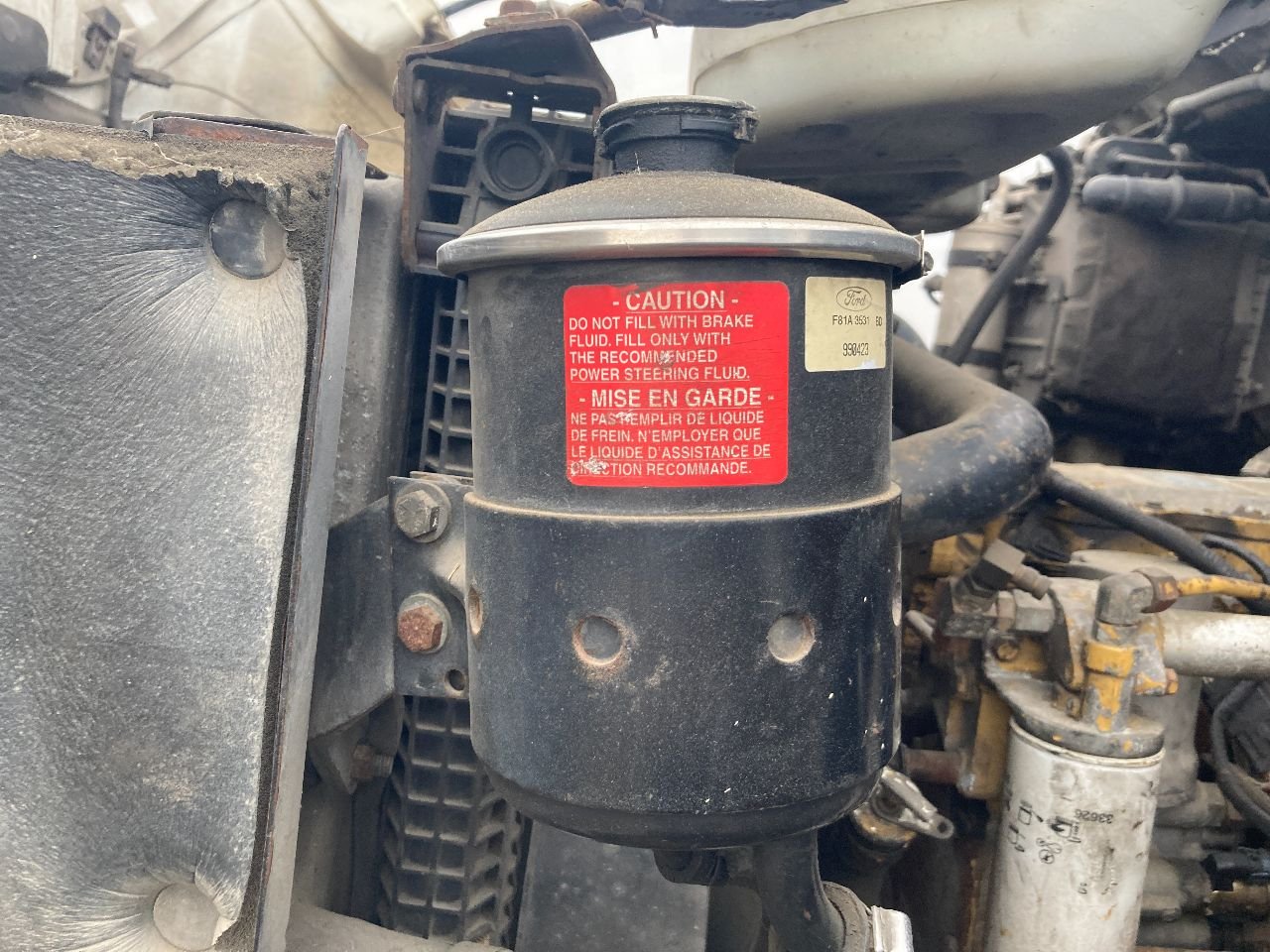 F81A 3531 BD | Ford F750 Power Steering Reservoir for Sale