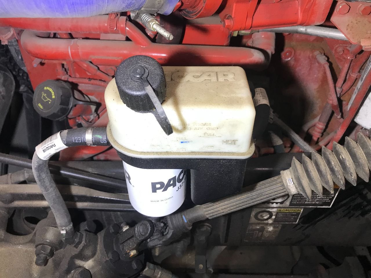 J86-1070 | Kenworth T680 Power Steering Reservoir for Sale