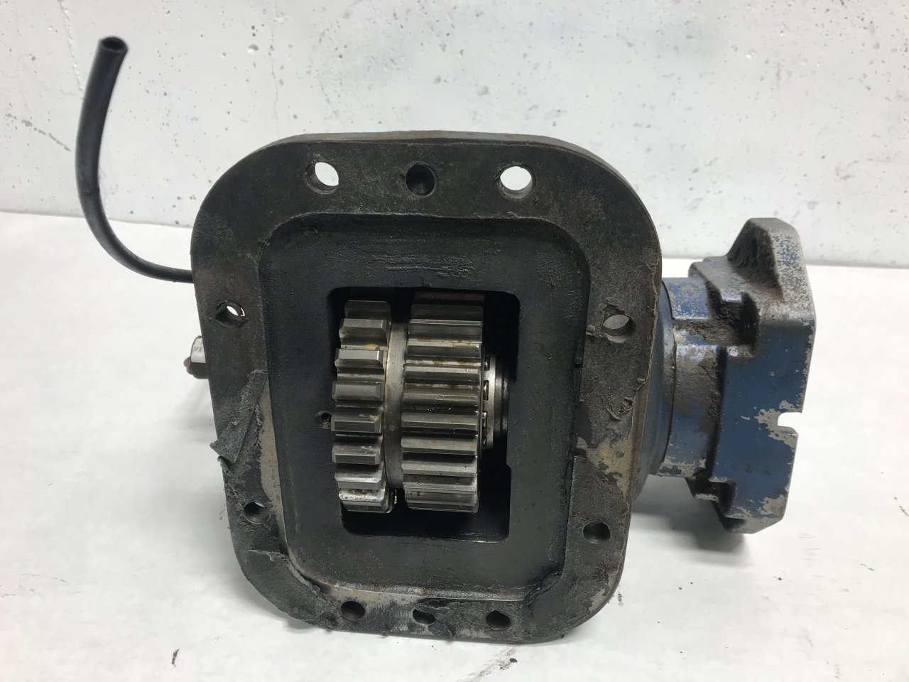 SH8S-U6812-A1ZX | Fuller RTO16910C-AS3 PTO | Power Take Off for Sale