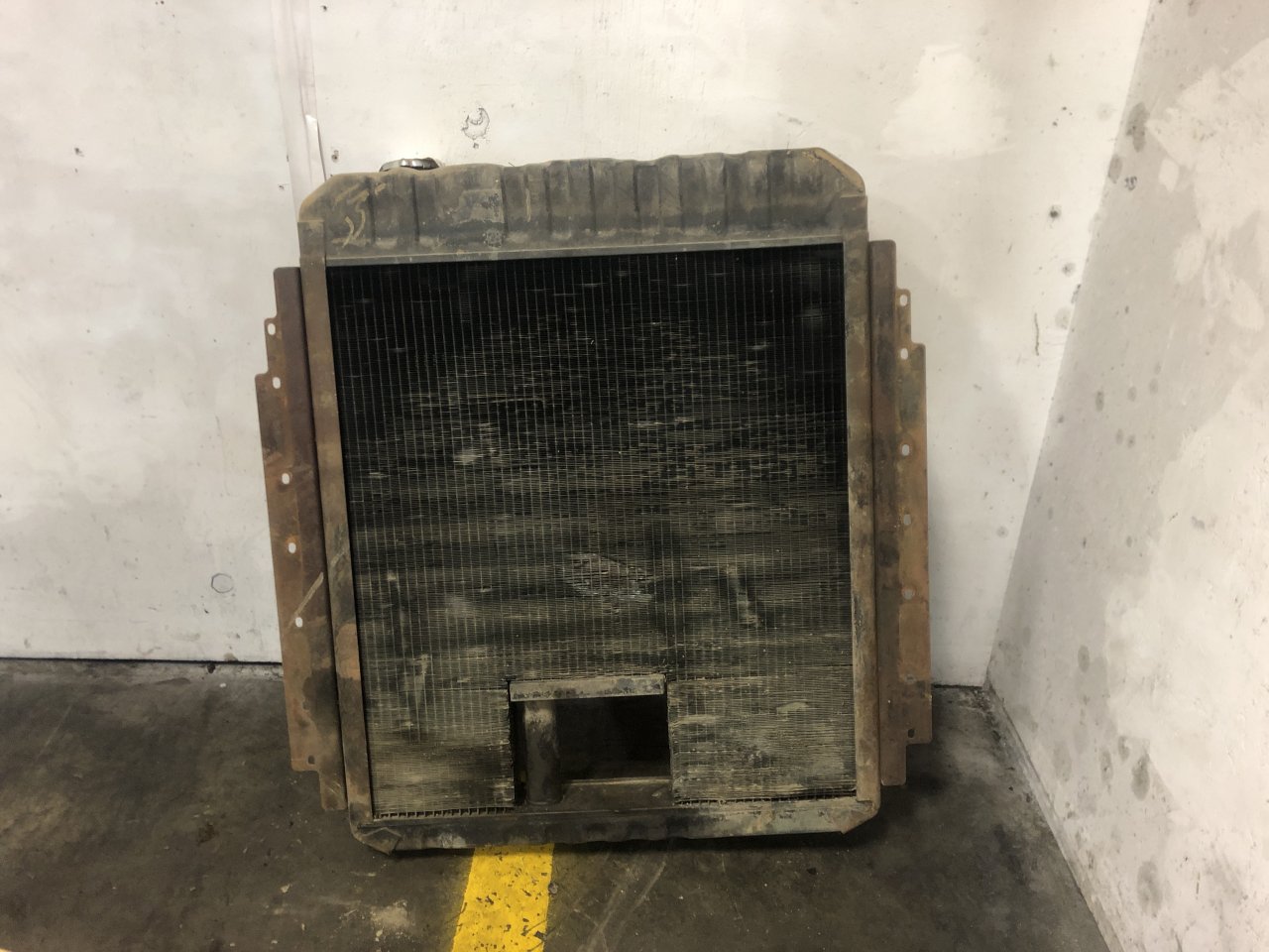 International 1700 LOADSTAR Radiator for Sale