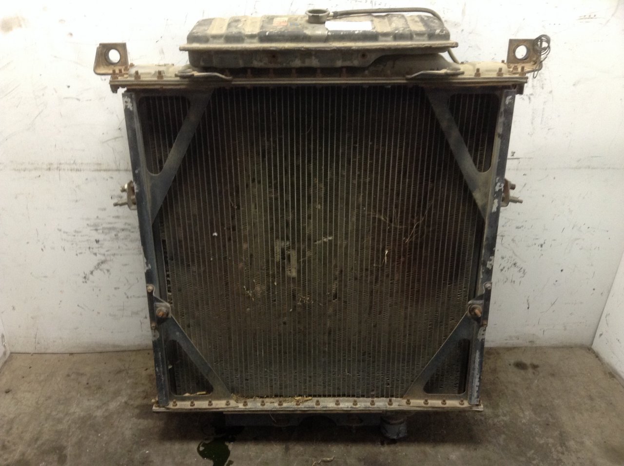 0705716A009 | Peterbilt 375 Radiator for Sale