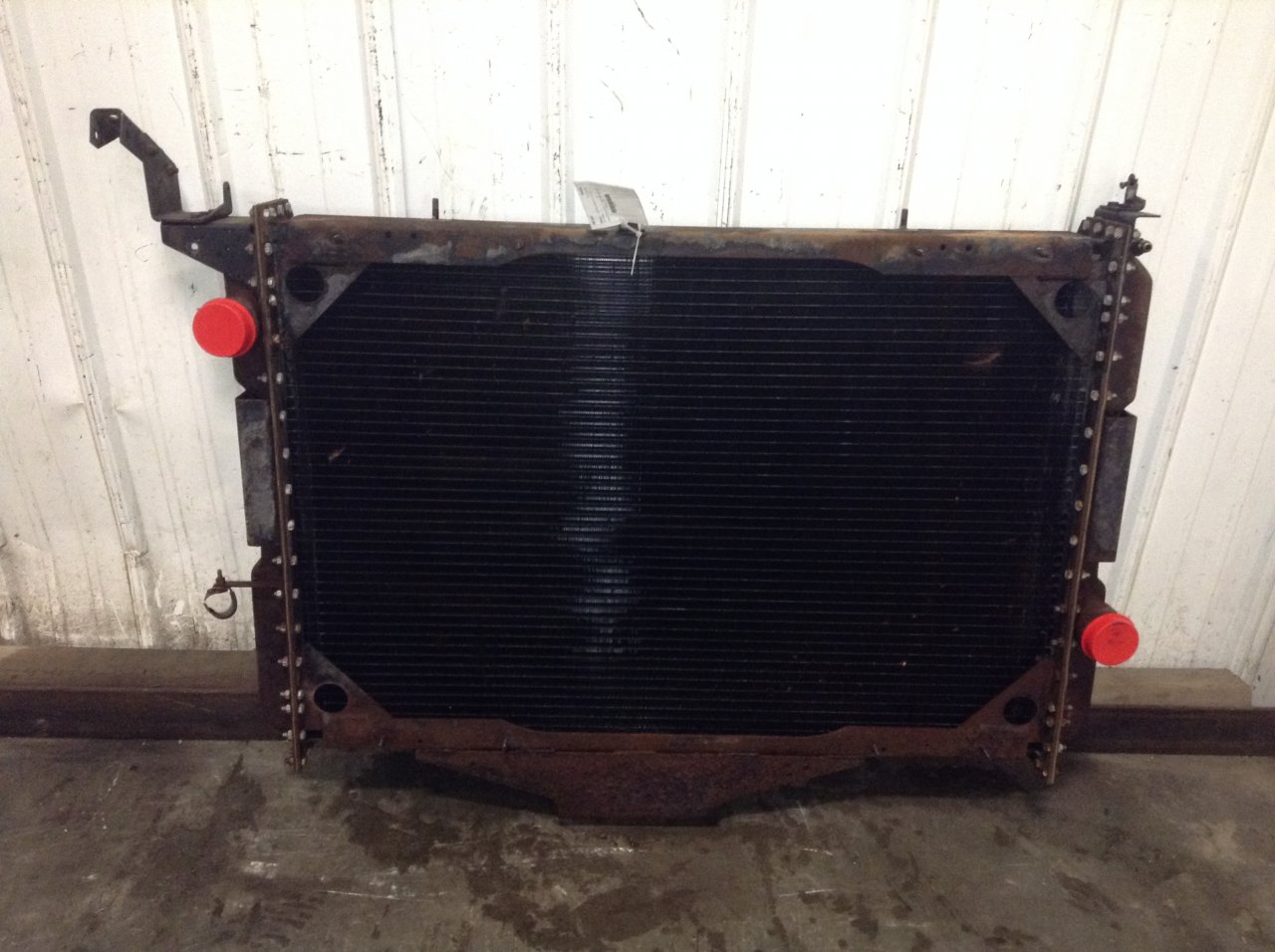 1516734C91 | International 9400 Radiator for Sale