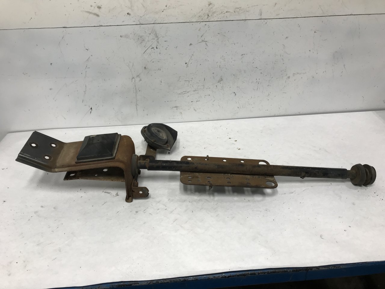 E4HT-8A491-BB | Ford LN8000 Radiator Core Support for Sale