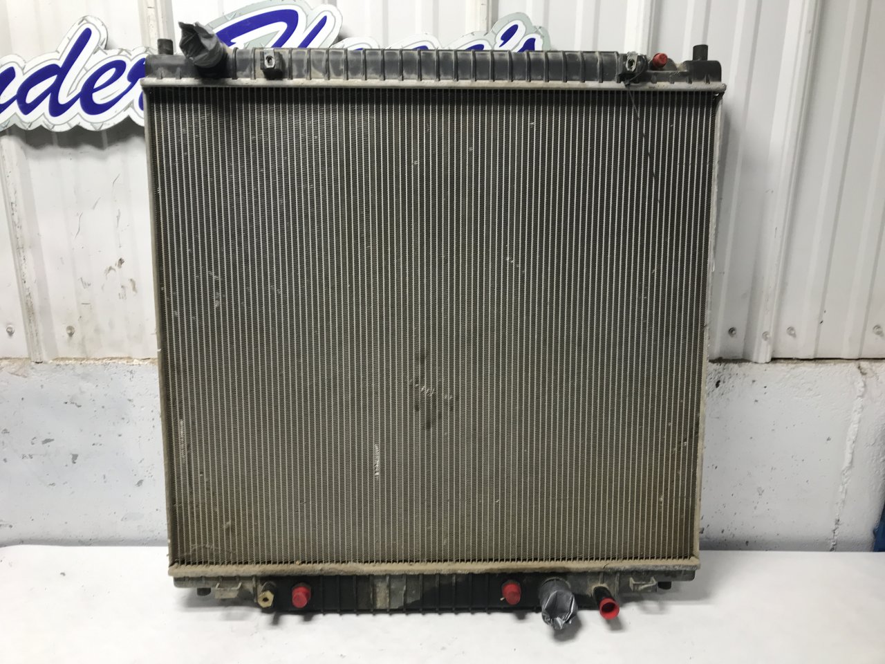 Ford F550 SUPER DUTY Radiator for Sale