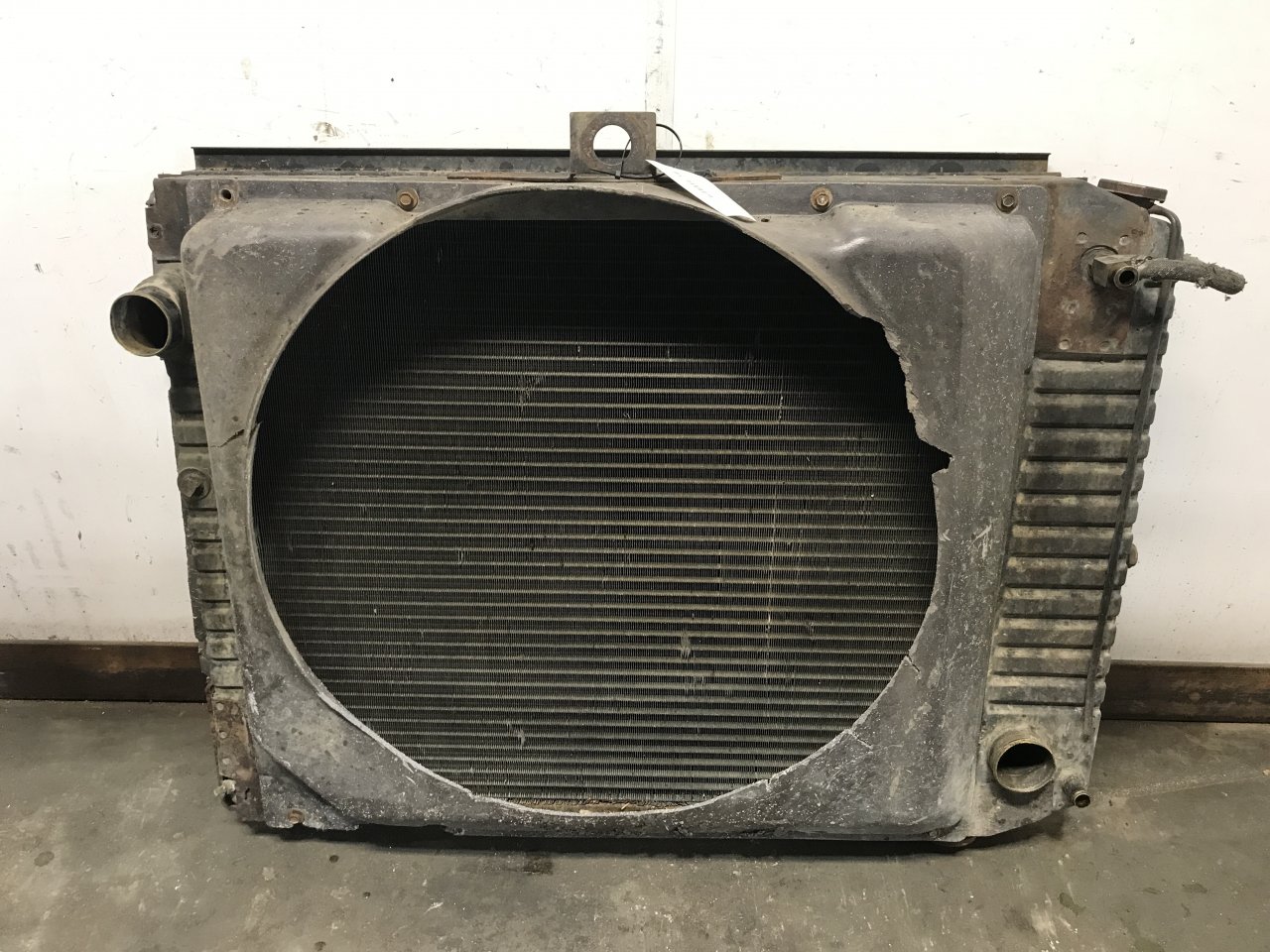 F0HT8009CB | Ford LT8000 Radiator for Sale