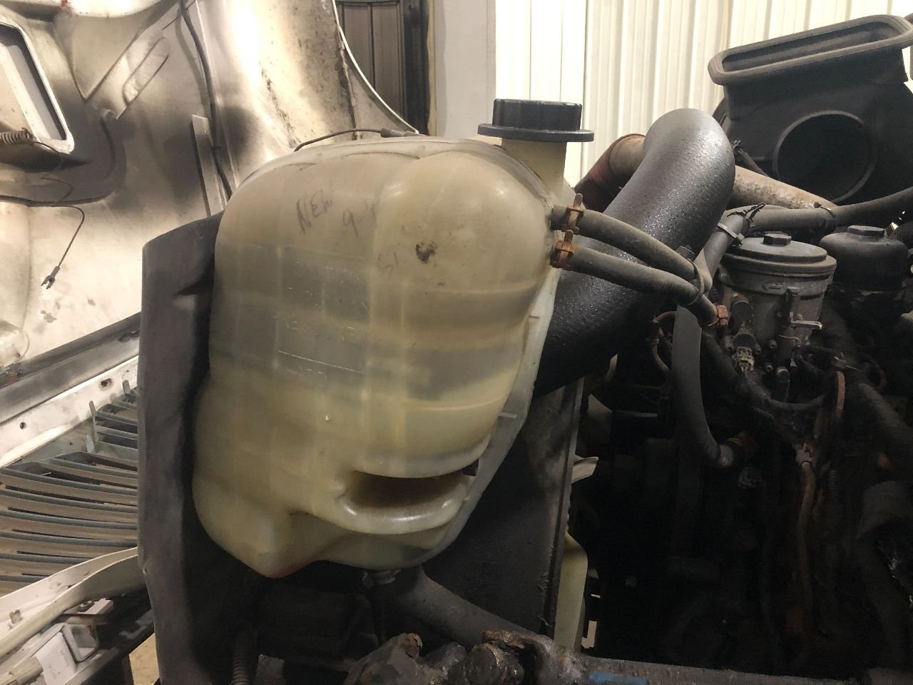 2602943C91 | International 4200 Radiator Overflow Bottle for Sale