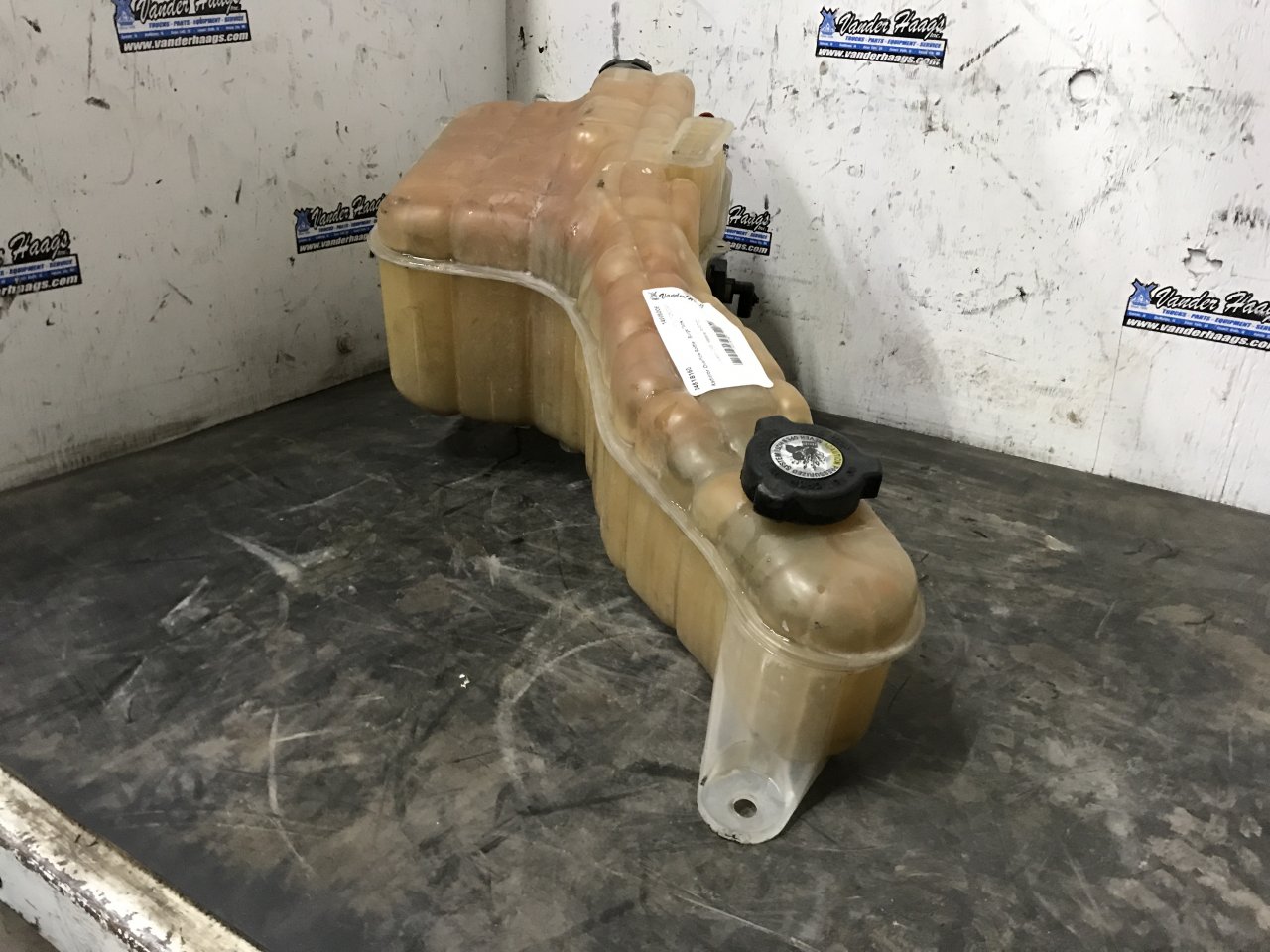 A05-28531-002 | Western Star Trucks 4700 Radiator Overflow Bottle for Sale