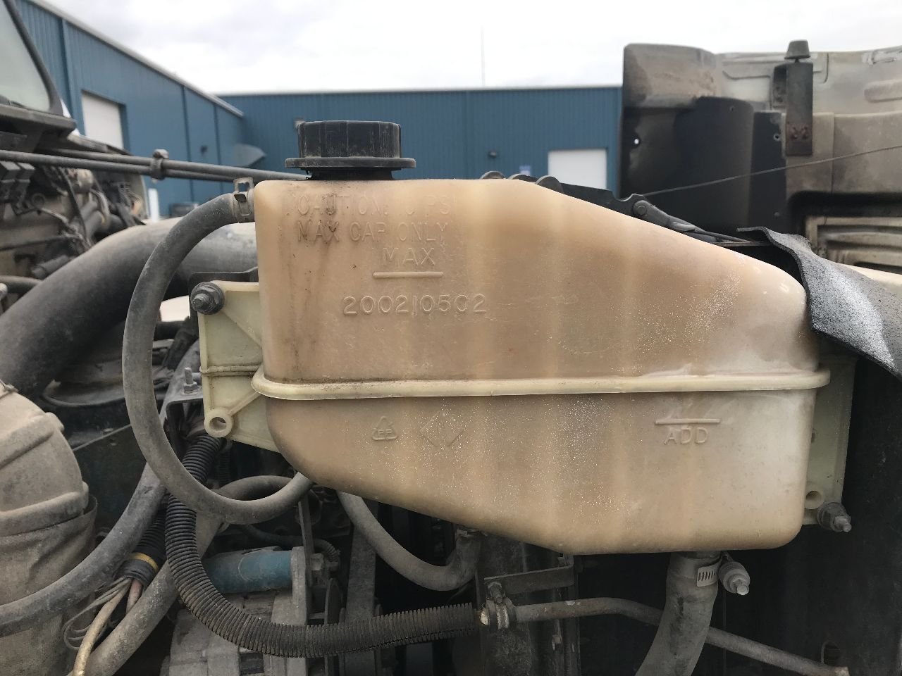 5C4Z-8A080-AA | International 4800 Radiator Overflow Bottle for Sale