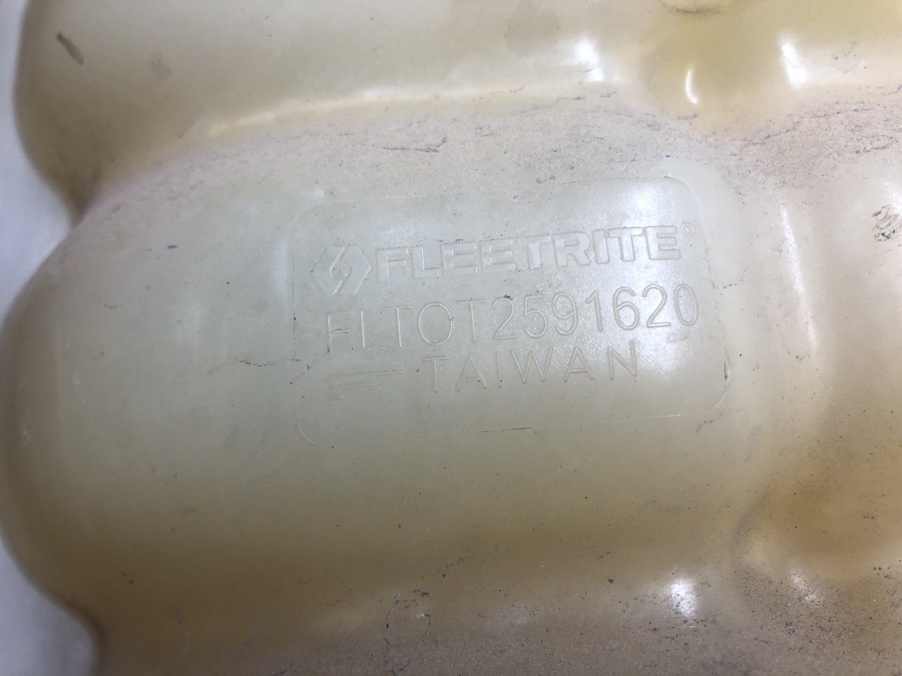 FLTOT2591620 | International 8600 Radiator Overflow Bottle for Sale