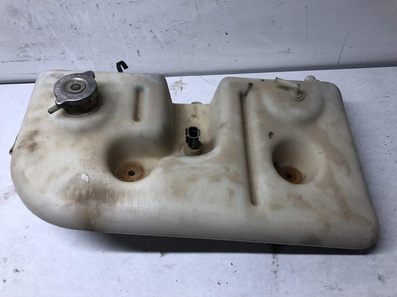 F6HT8A080BE | Sterling A9513 Radiator Overflow Bottle for Sale