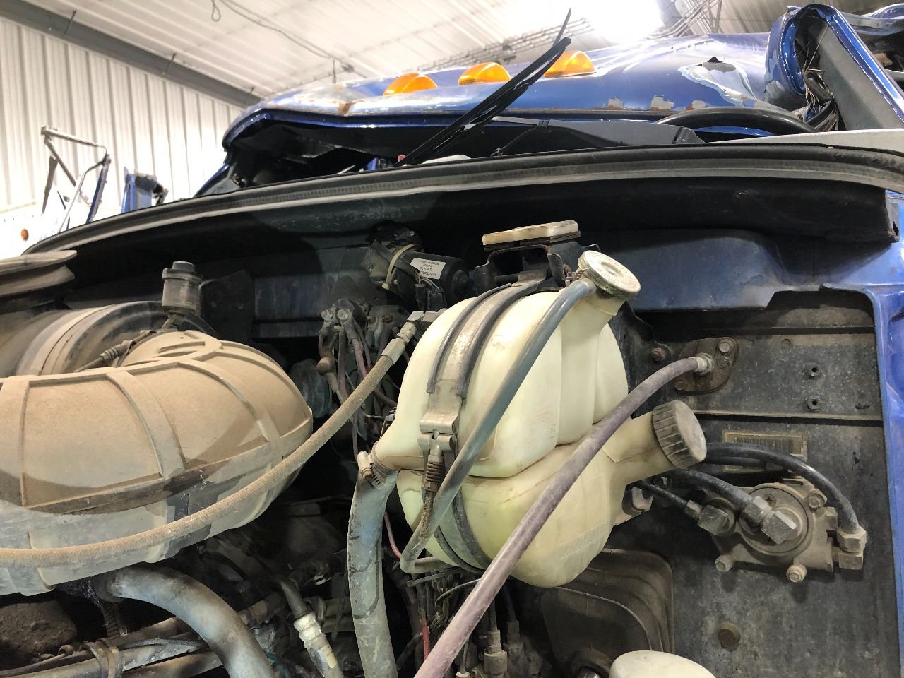 76MF516M | Mack CH600 Radiator Overflow Bottle for Sale