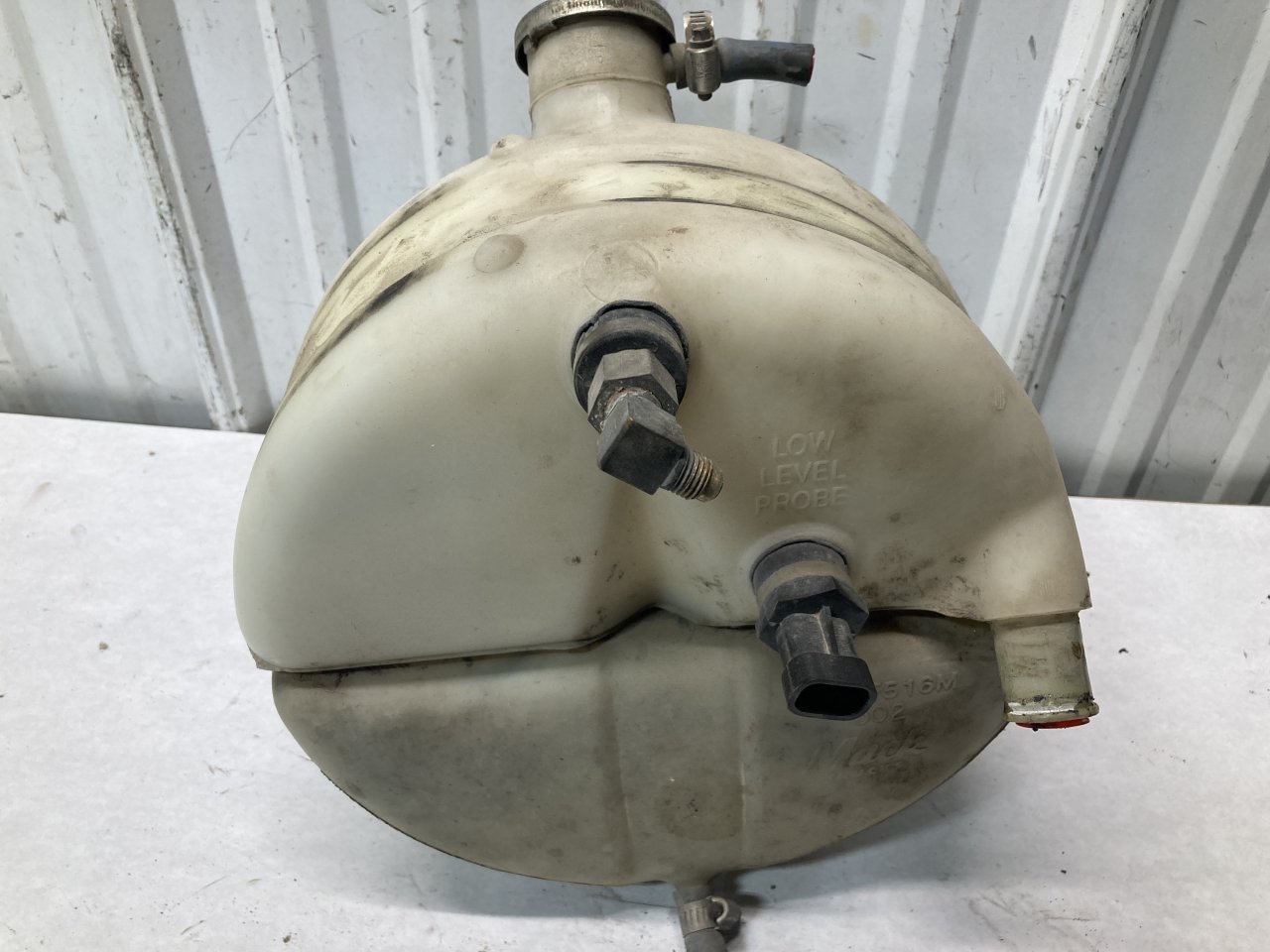 76MF516M | Mack CH600 Radiator Overflow Bottle for Sale