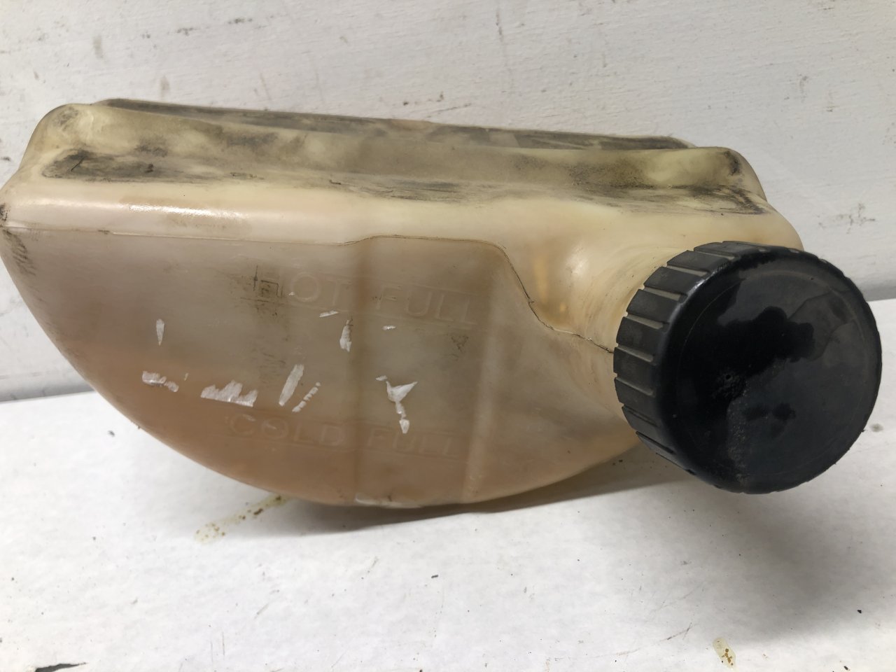 Mack CH600 Radiator Overflow Bottle for Sale