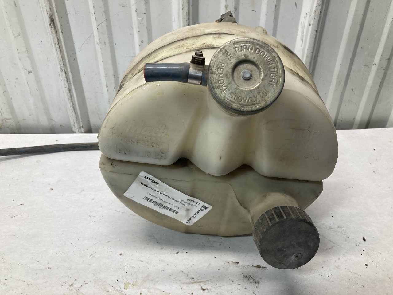 76MF516M | Mack CH600 Radiator Overflow Bottle for Sale