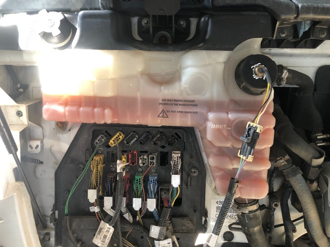 Kenworth K370 Radiator Overflow Bottle for Sale