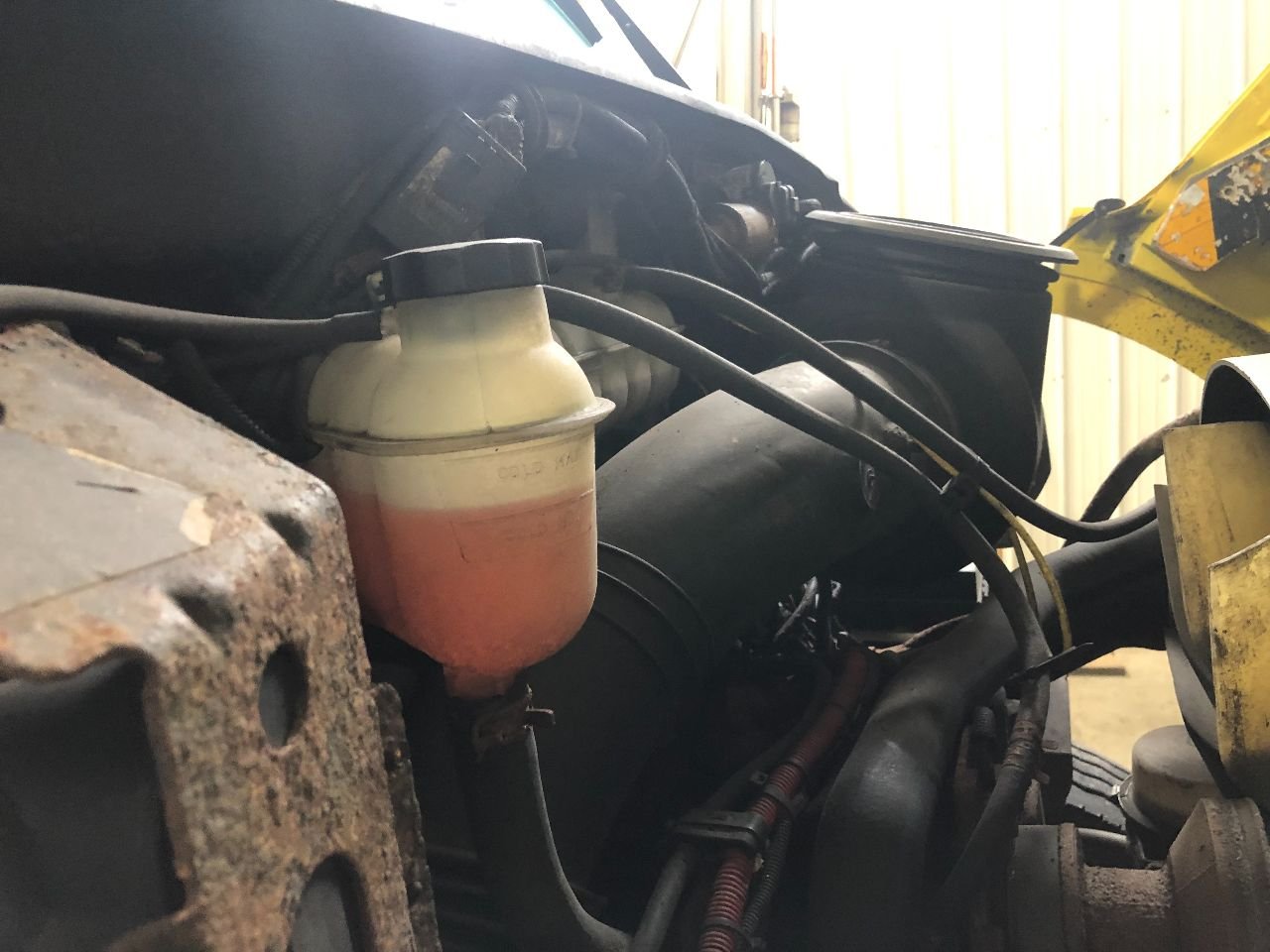 0521414000 | Sterling L8501 Radiator Overflow Bottle for Sale