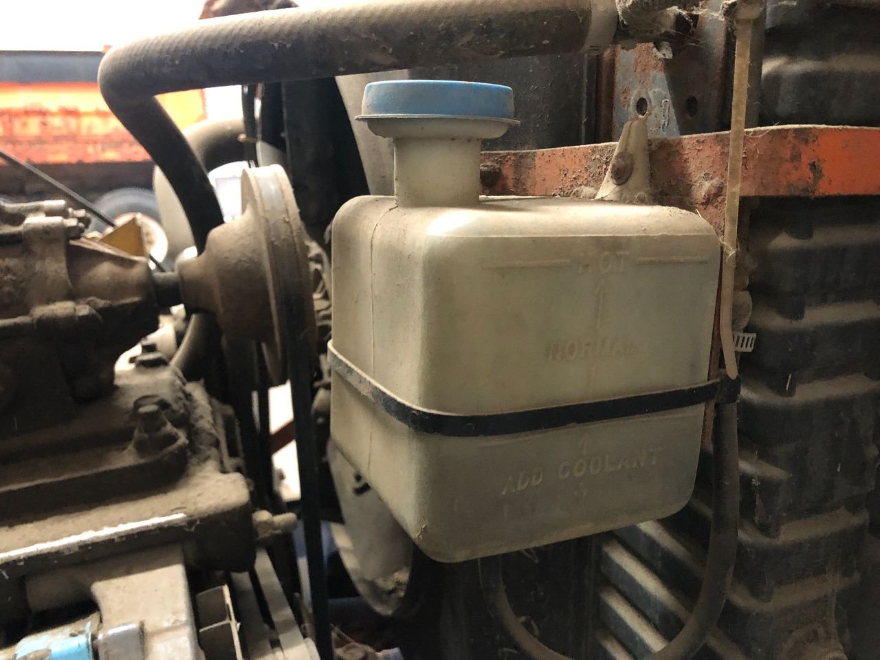 Ford LN8000 Radiator Overflow Bottle for Sale