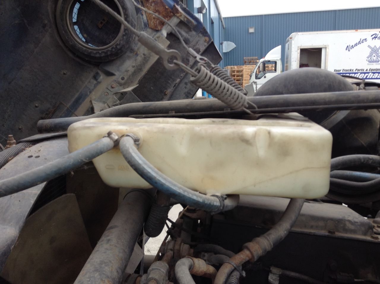 F5HZ8A080JA | Ford LTA9000 Radiator Overflow Bottle for Sale