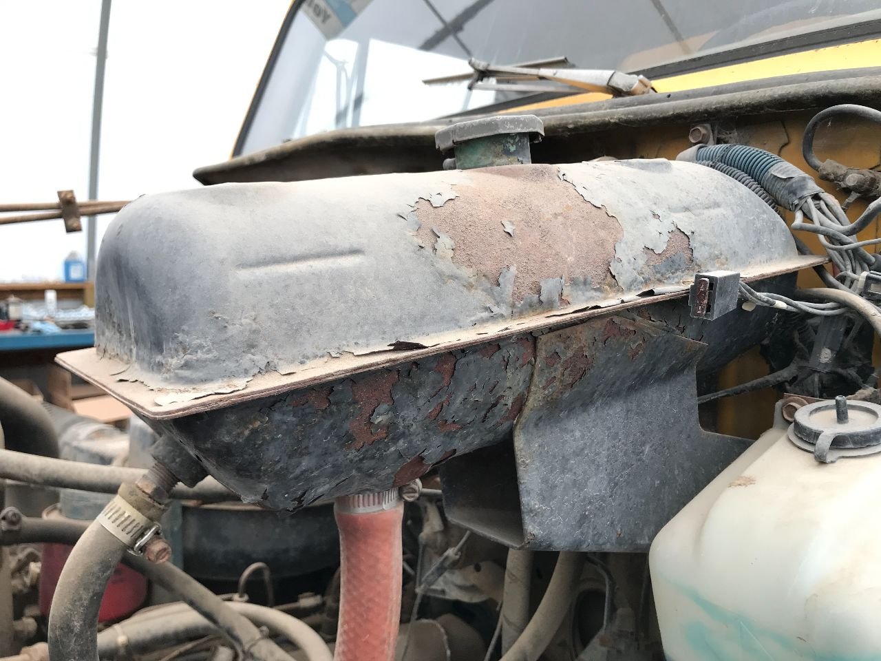 586531C3 | International S1600 Radiator Overflow Bottle for Sale