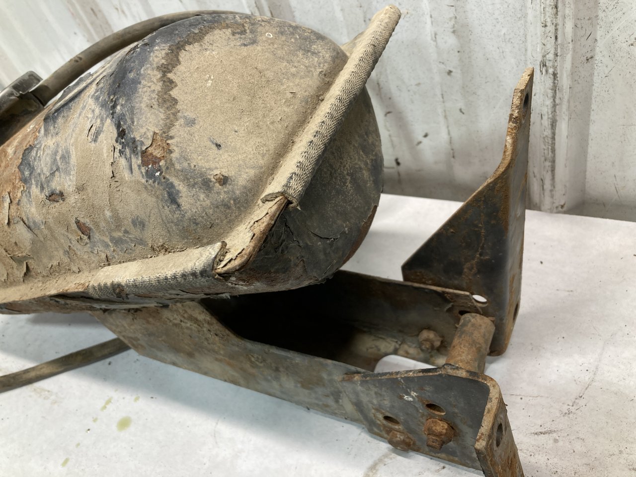 International S1900 Radiator Overflow Bottle for Sale