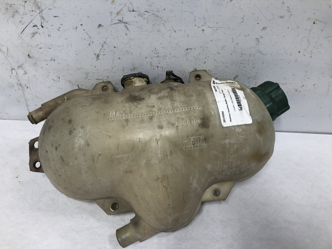 3966106 | Volvo WCA Radiator Overflow Bottle for Sale