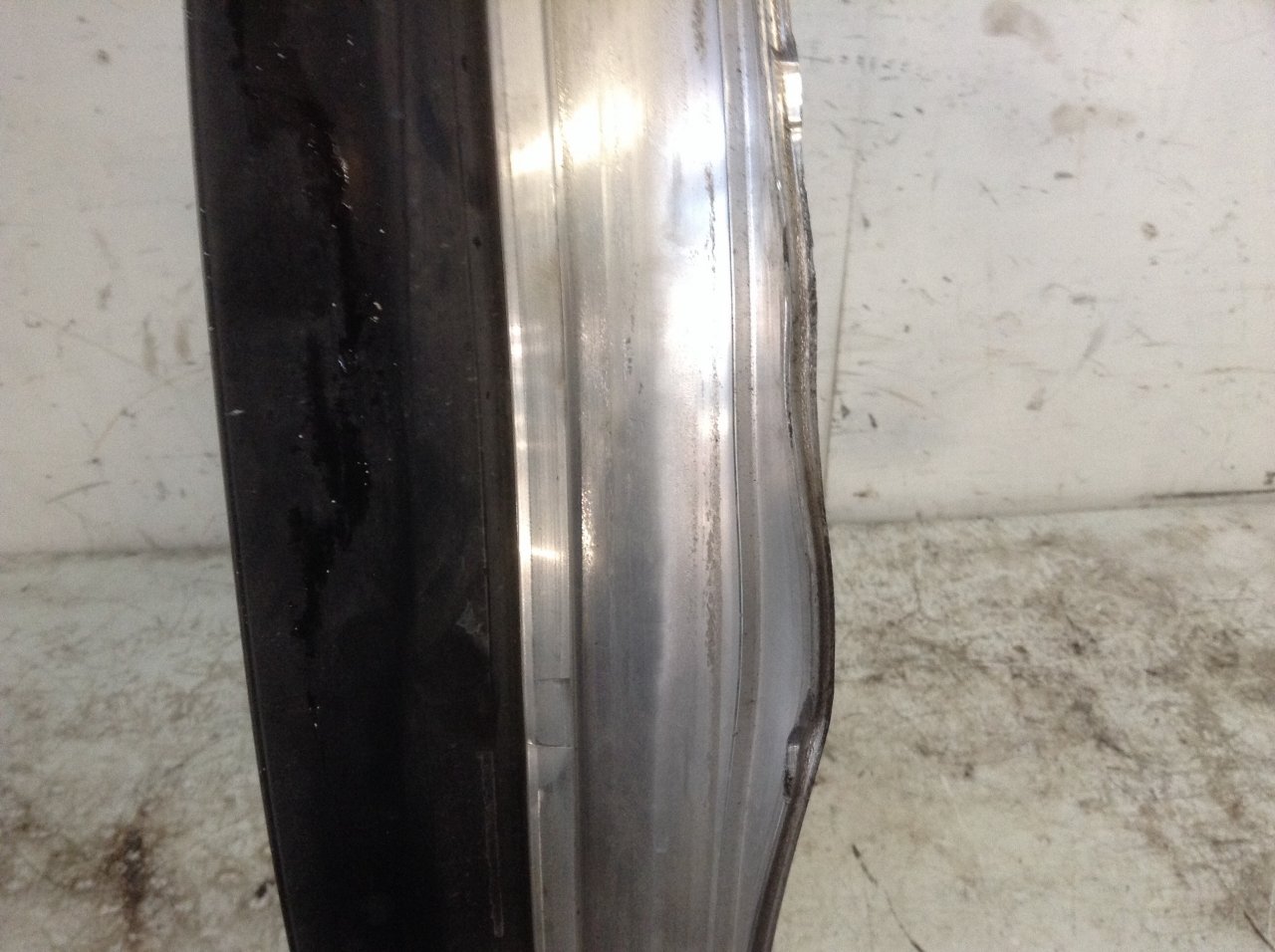 21301237 | Volvo VNL Radiator Shroud for Sale