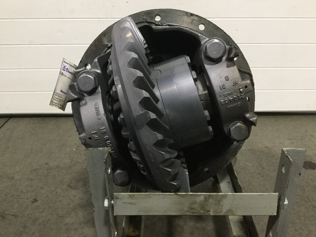 Eaton 19050S Rear Differential Assembly for Sale