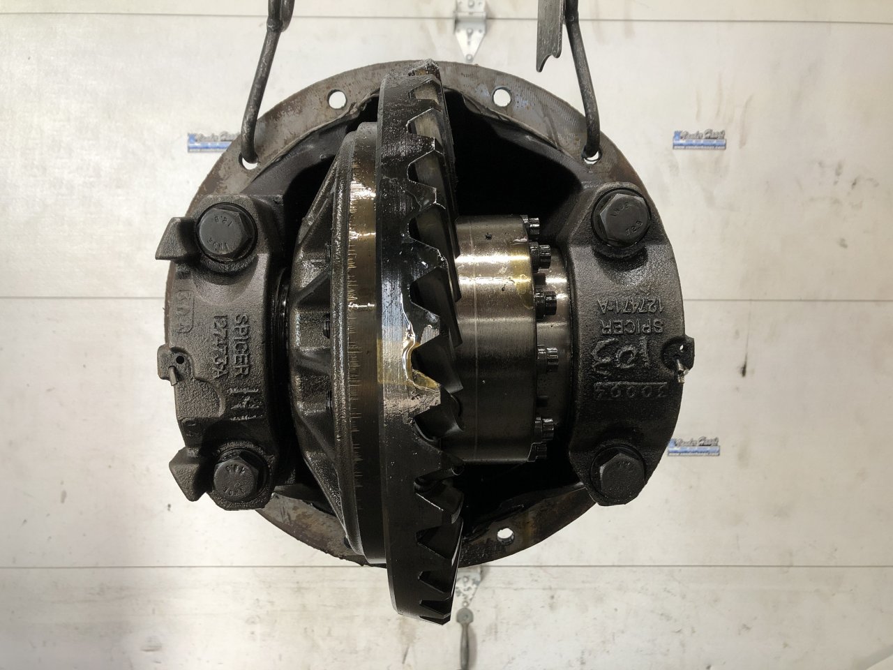 Eaton 21060S Rear Differential Assembly for Sale