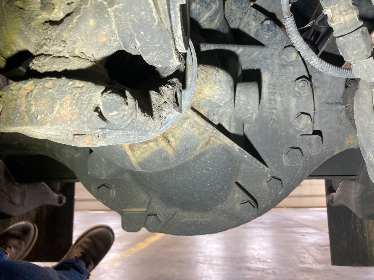 Eaton R156 Rear Differential | Carrier Assembly for Sale